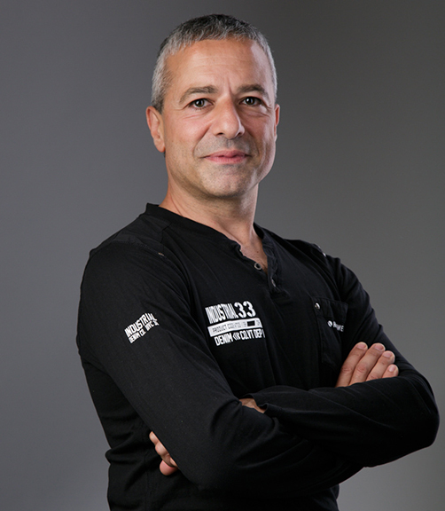 Melbourne, Australia Songwriter & Producer JOHN TOMAINO Captures the ...